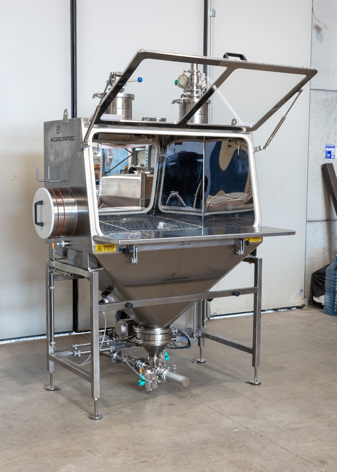 Bag Emptying Station with Dust Hood and Dosing Valve | AGIERRE